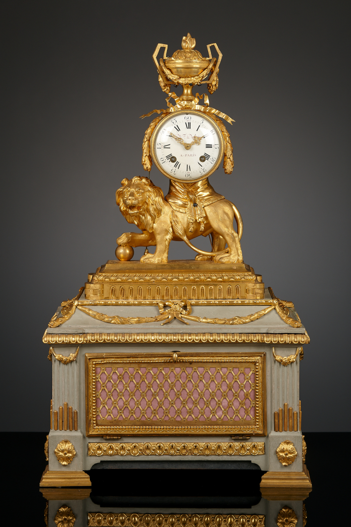 French Louis XVI lion mantel clock with musical box | Kollenburg Antiquairs