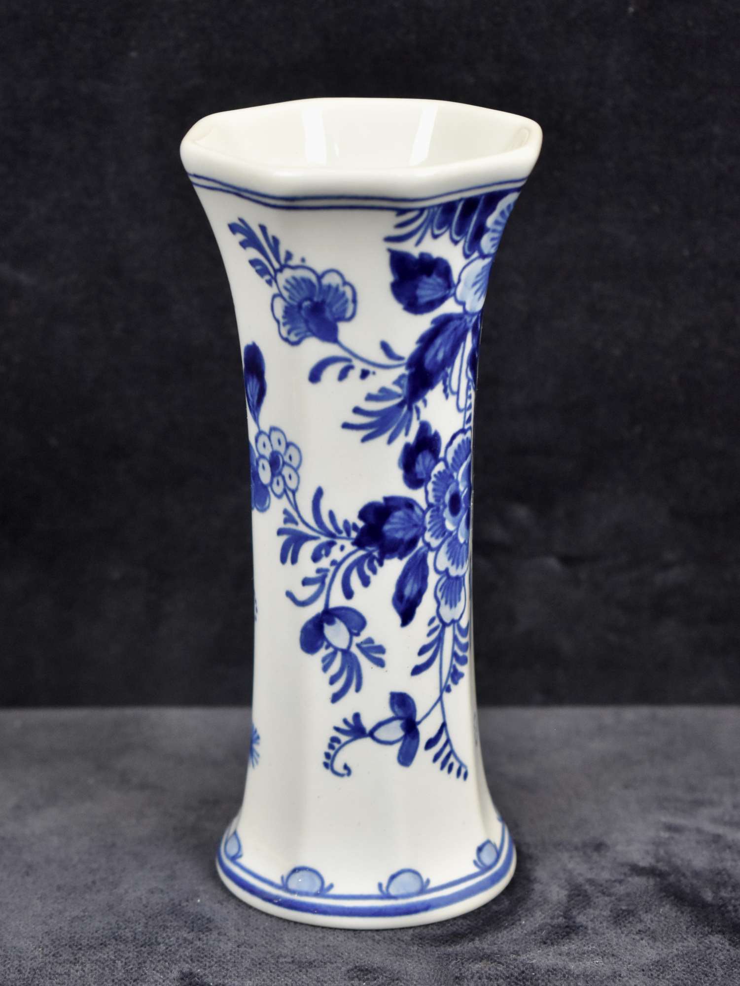 Small Dutch Blue & White Royal Delft Hand Painted Beaker Vase - 1996 ...
