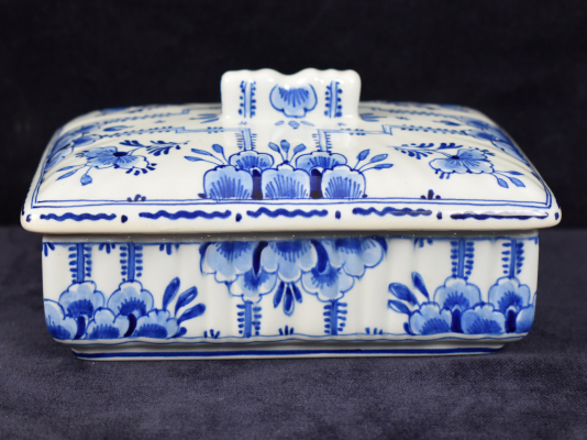 Very Rare Dutch Blue & White Royal Delft Hand Painted Box with Cover ...