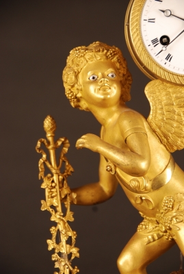 M20 Gilt bronze French mantle clock | ArtListings