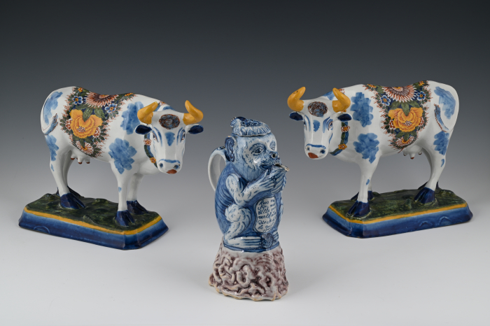 A pair of Cows in Dutch Delftware | Limburg
