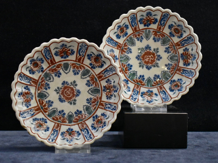 Two Antique Small Polychrome 18th Century Dutch Delft Rimmed Plates. De ...