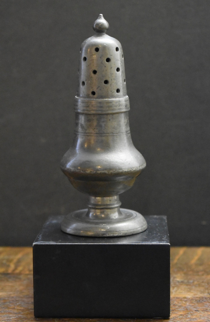Antique Dutch Pewter Caster. Zwolle - Hendrik Kamphof. | Hart