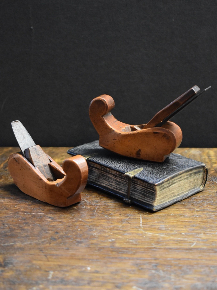 Antique Dutch 18th Century Boxwood & Iron Violin Plane. SOLD | Hart