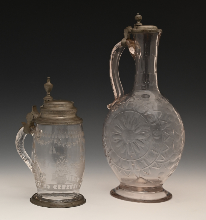 A pull and pouring jug with pewter mounts | Limburg