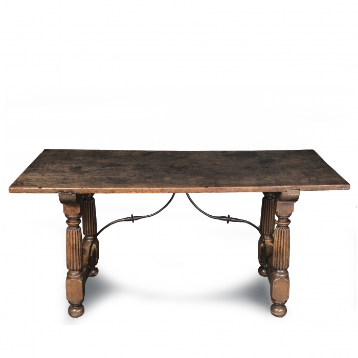 Walnut travel table | B&B